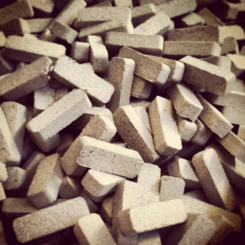 Pinon Incense Box with 40 Bricks ⎟INCENSIO DE SANTAT FE ⎟ LE COMPTOIR ...